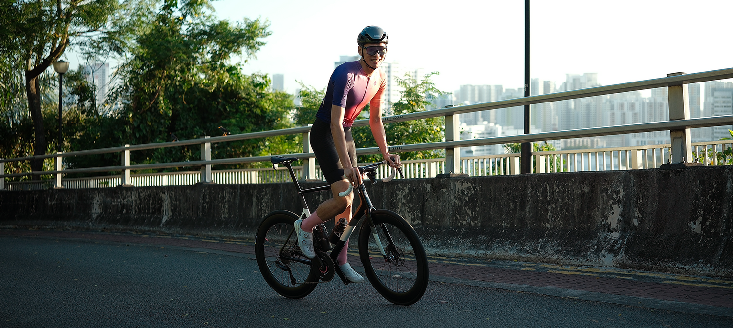 Why Professional Cyclists Wear Specialized Gear